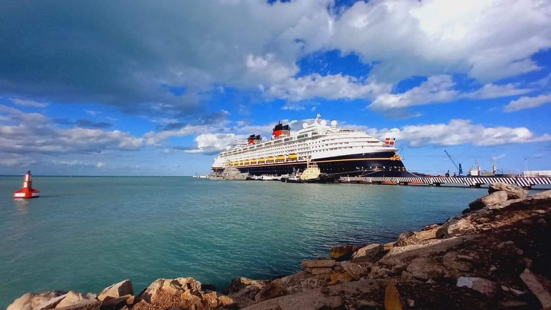 Crucero Disney Magic llega a Puerto Progreso, Yucatán - Diario Cambio ...